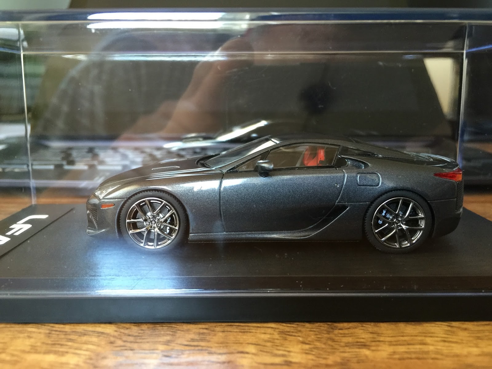 Купить копийную модель MARK43 Lexus LFA (RHD) Pearl Gray в масштабе 1/43