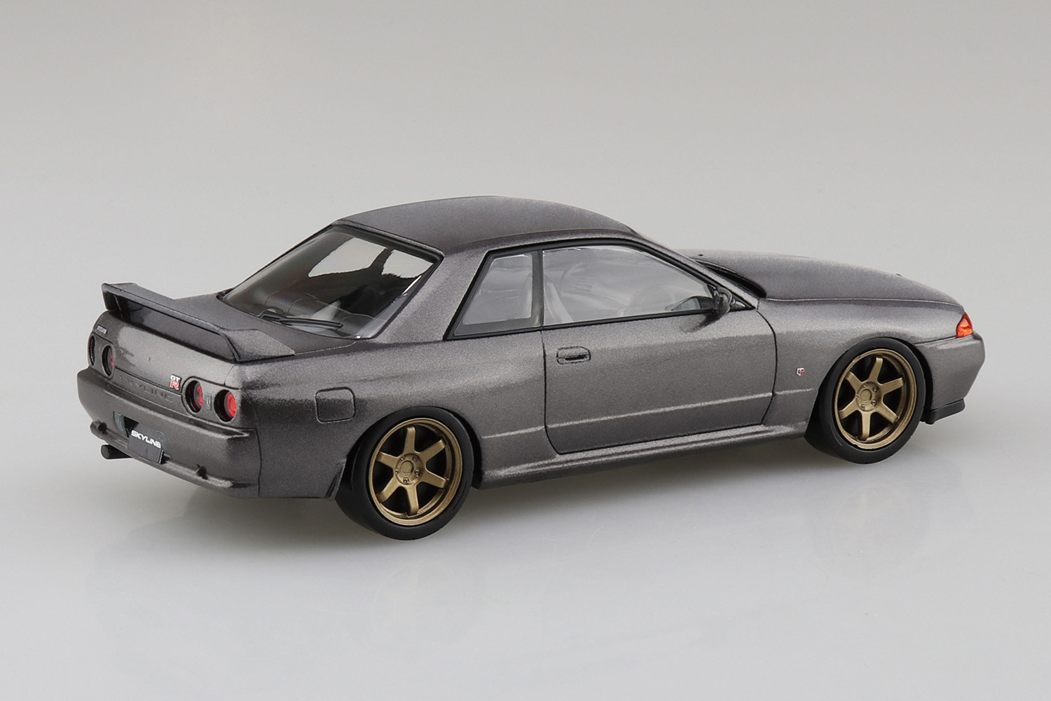 Купить сборную модель Aoshima 066348 Nissan Skyline R32 GT-R Custom ...