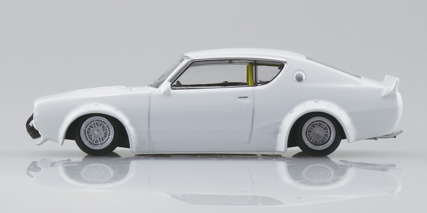 Купить копийную модель Aoshima LB Works Kenmeri 2Dr 1972 (C110) White в ...