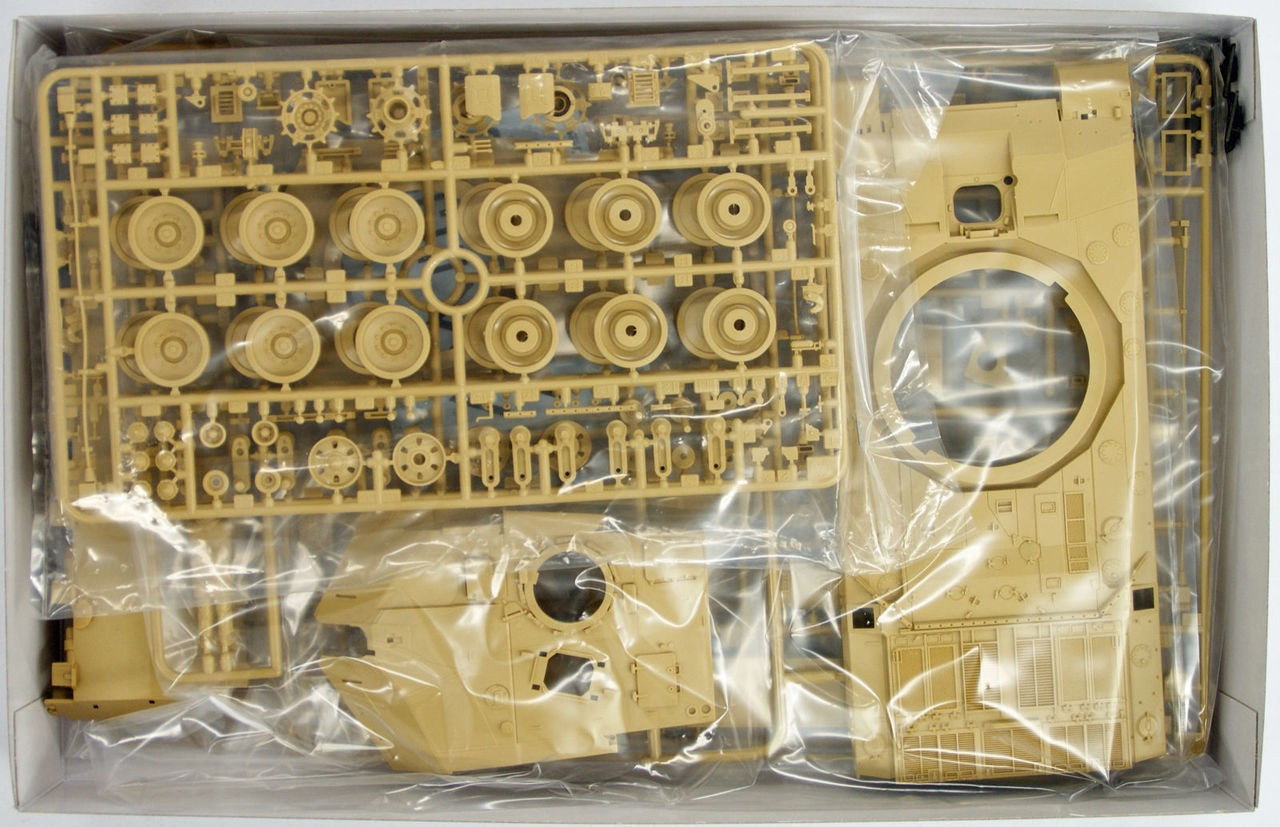 Купить сборную модель Tamiya 35154 Основной боевой танк сухопутных ...